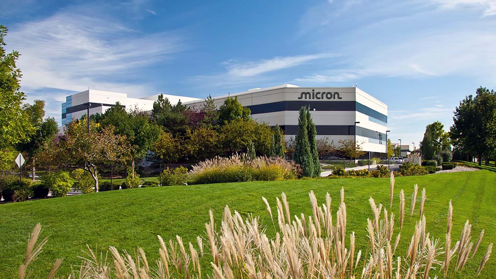 Micron Crosses $1 Trillion Market Cap Amid AI Memory Boom | ThePCEnthusiast